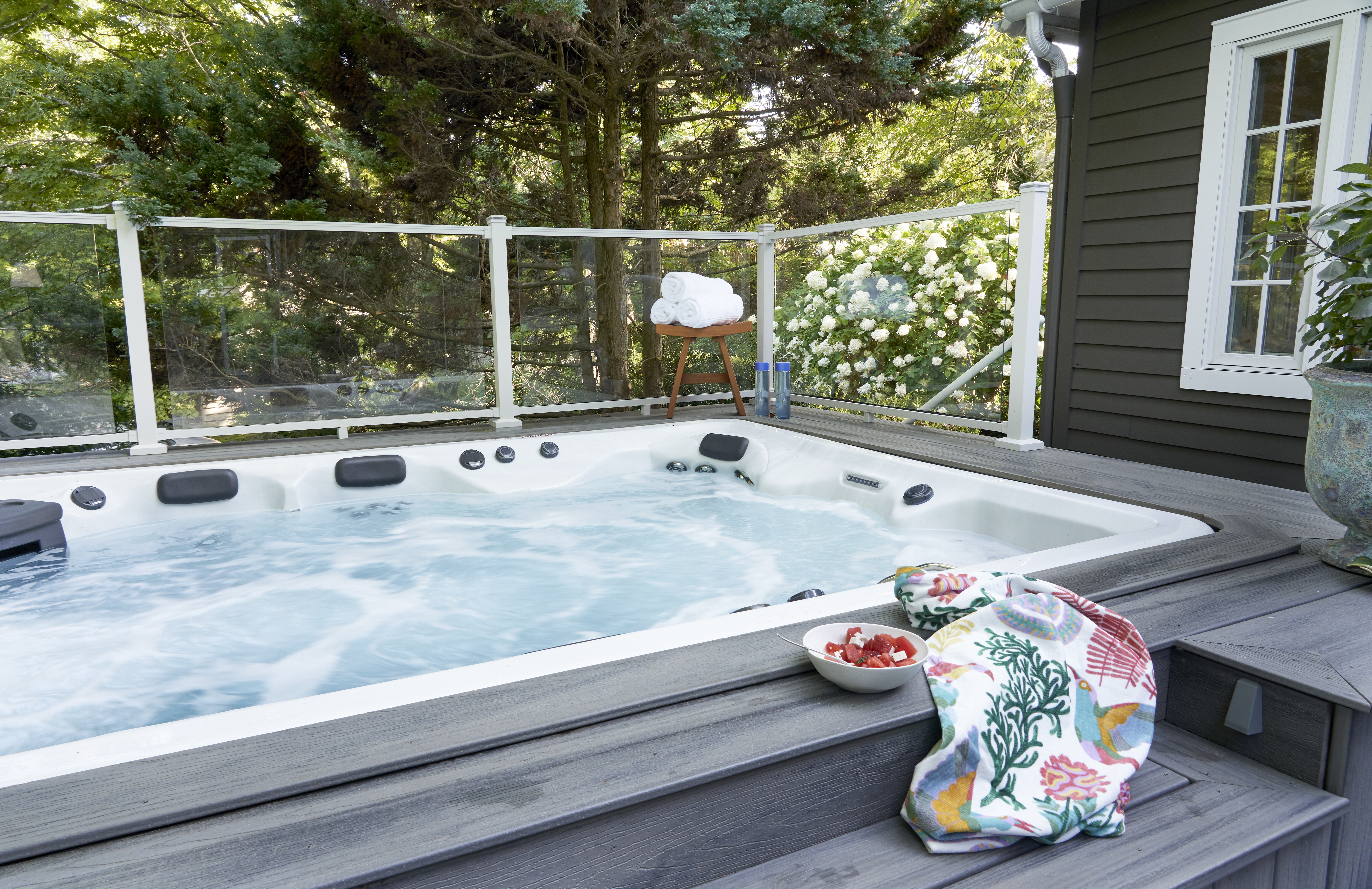 jacuzzi backyard setup