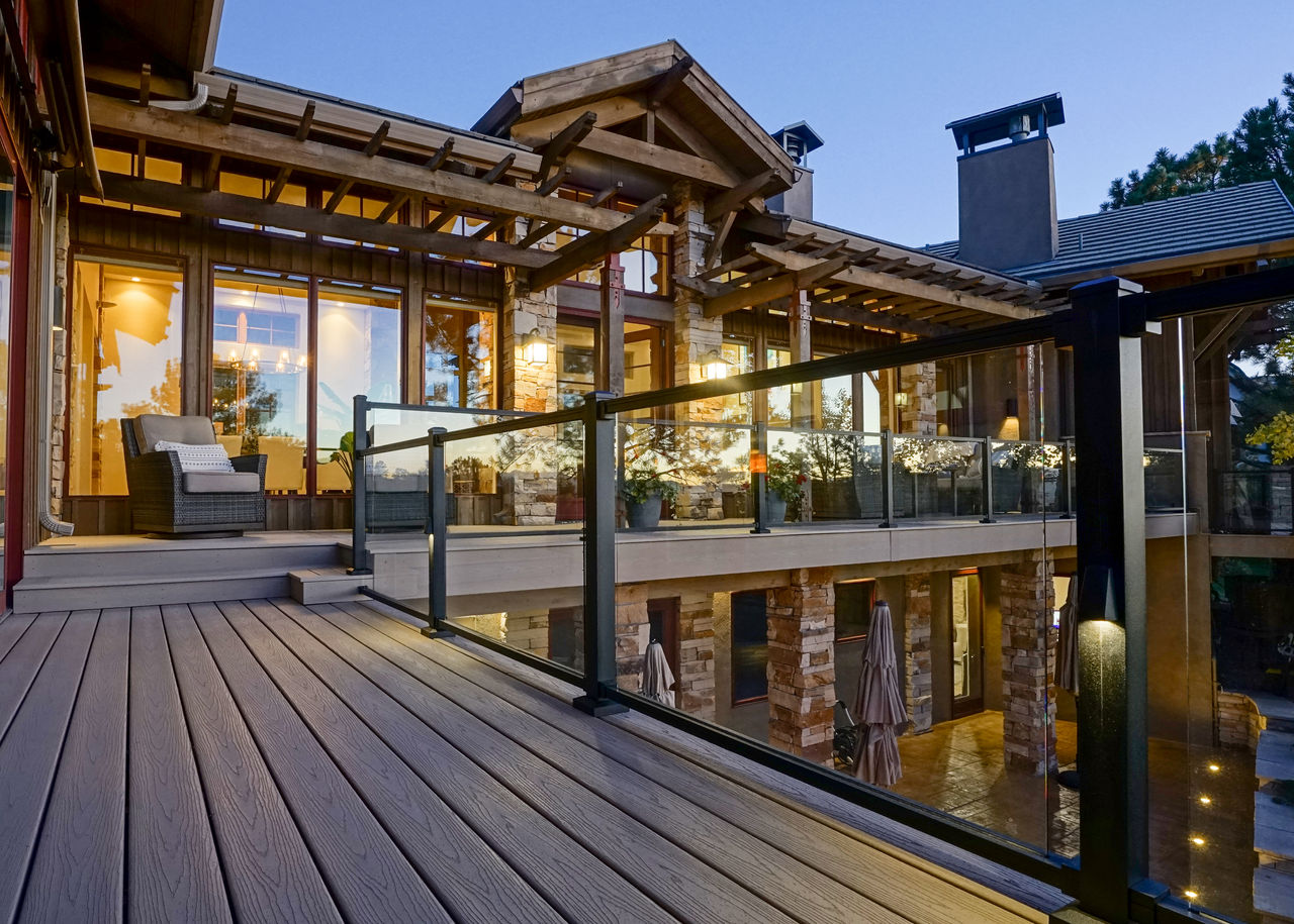 5 Tips for Selecting the Right Railing for Your Deck | Trex