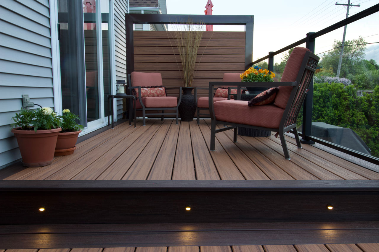 10 Deck Privacy Ideas to Create Your Backyard Oasis | Trex