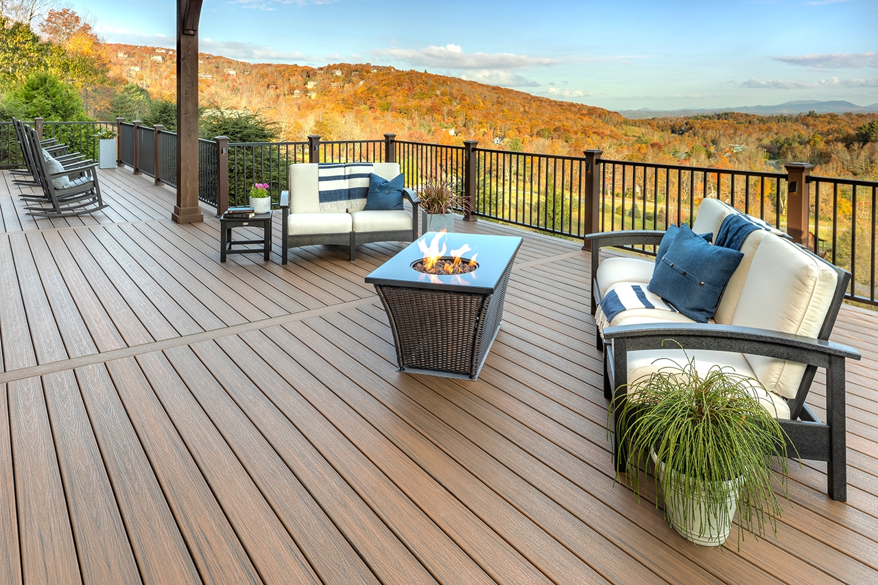 15 Modern Deck Railing Ideas and Designs | Trex