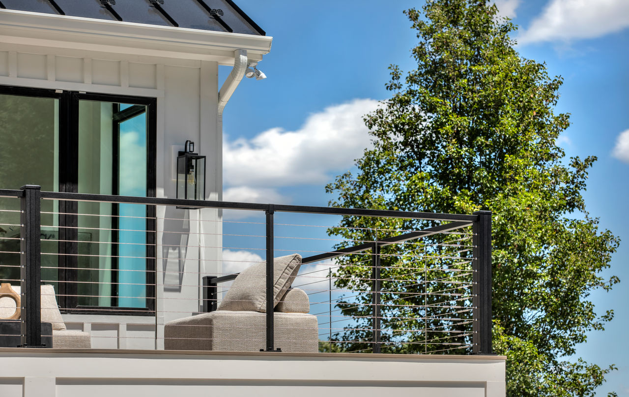 15 Modern Deck Railing Ideas and Designs | Trex