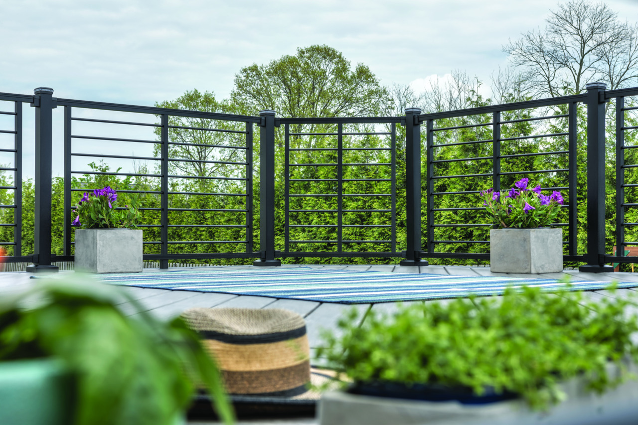 How to Choose a Deck Railing Color | Trex | Trex