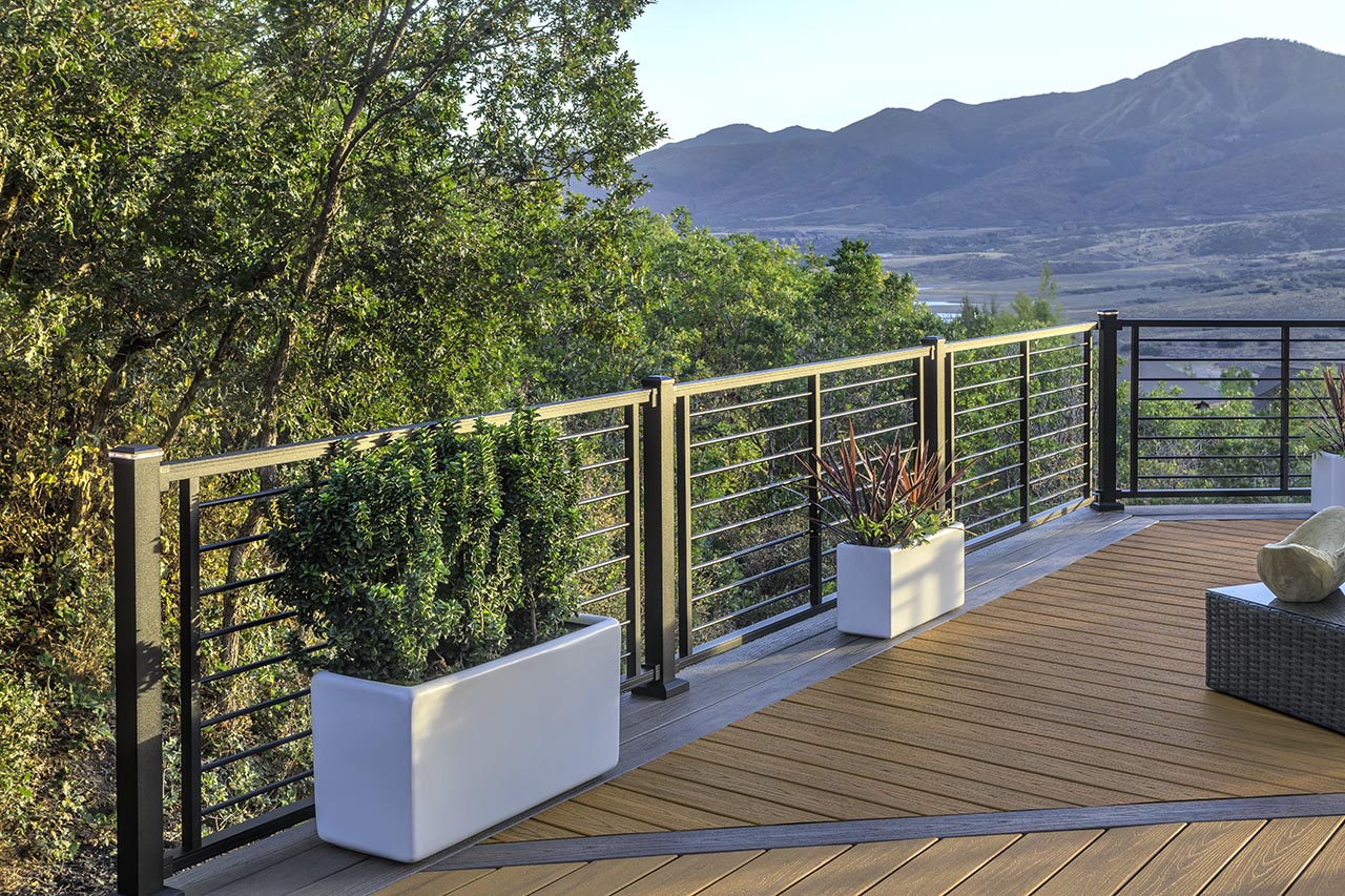 How to Choose the Right Deck Railing | Trex* | Trex