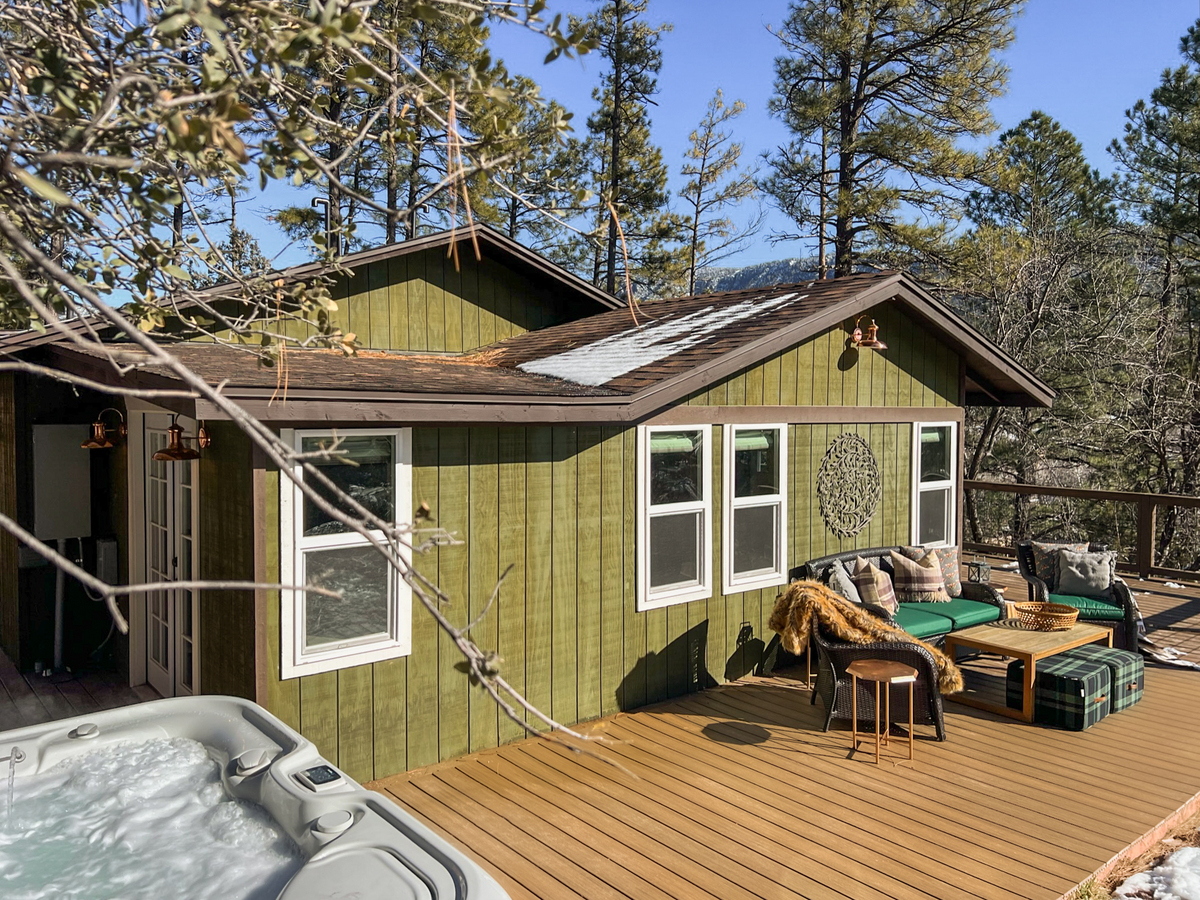 James Judge Upgrades Outdoor Space with New Deck | Trex