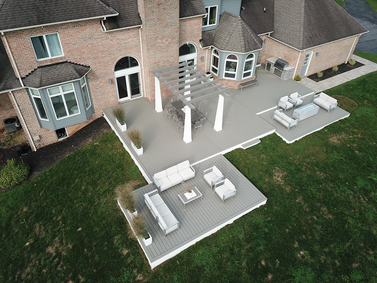 Deck Must-Have Features for an Incredible Deck | Trex